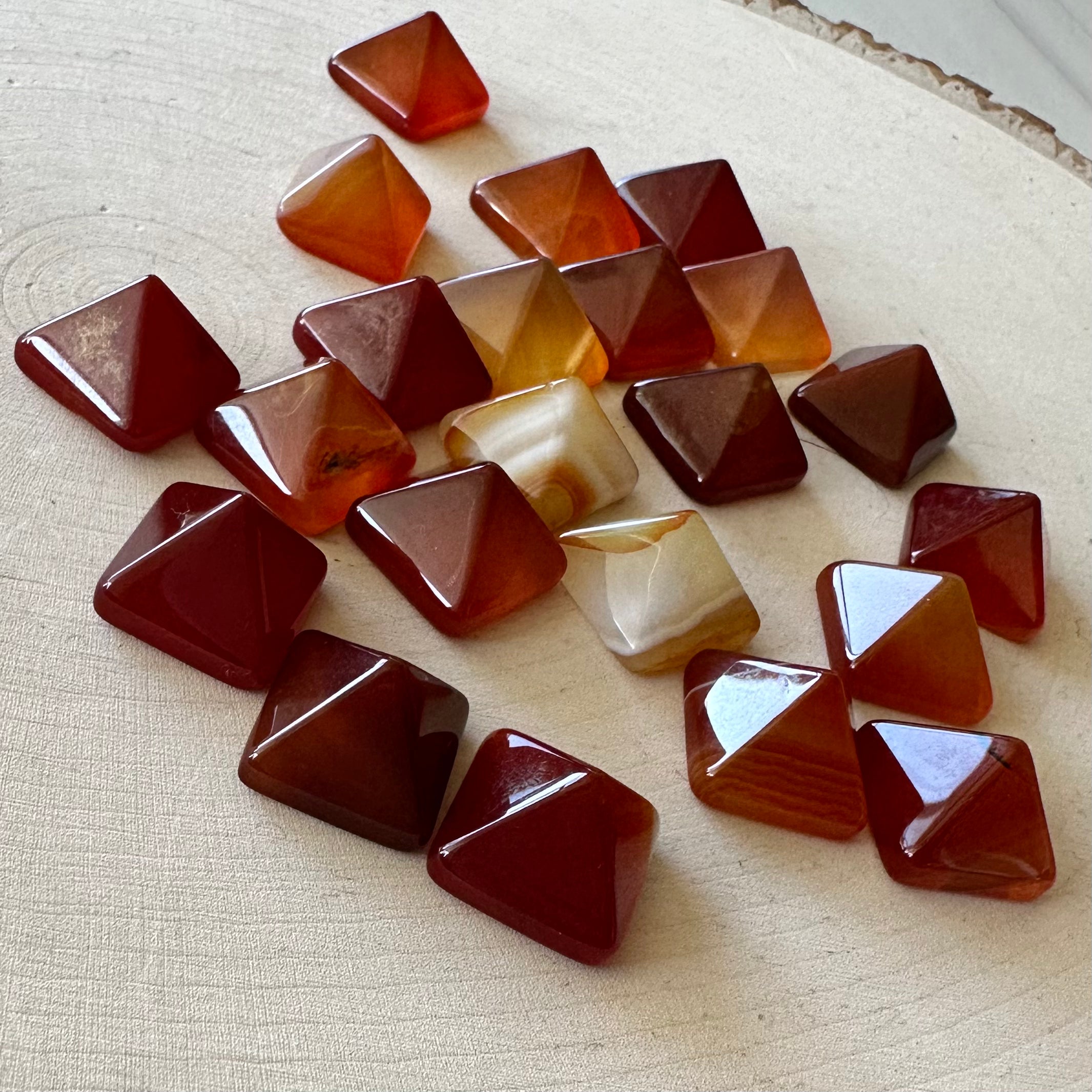 Carnelian Mini Pyramid – Pebble House