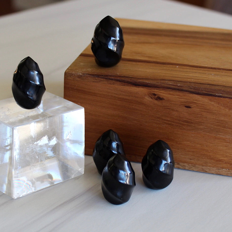 Obsidian Mini Flame – Pebble House
